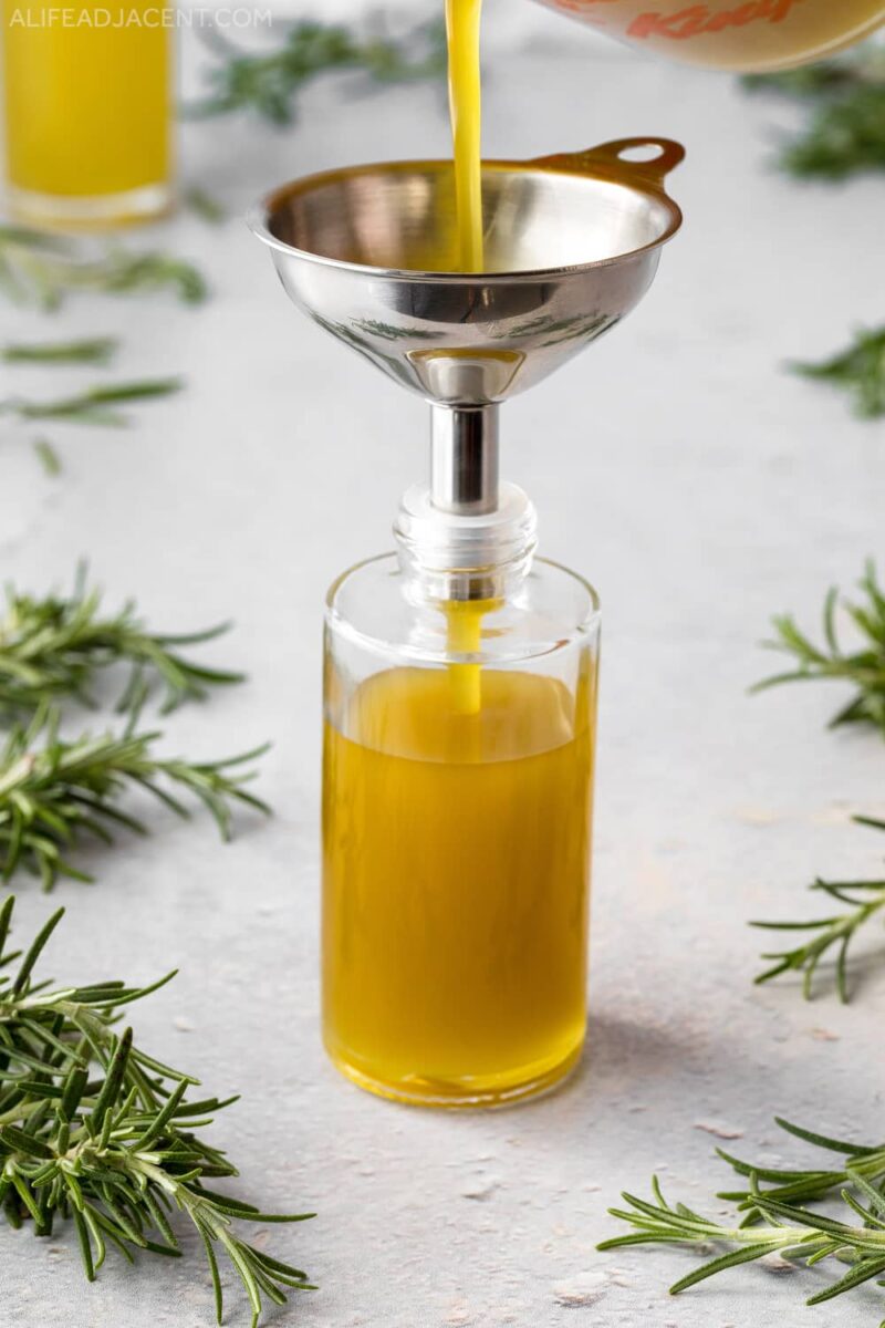 How to Make Rosemary Oil for Hair Growth: Potent DIY Recipe