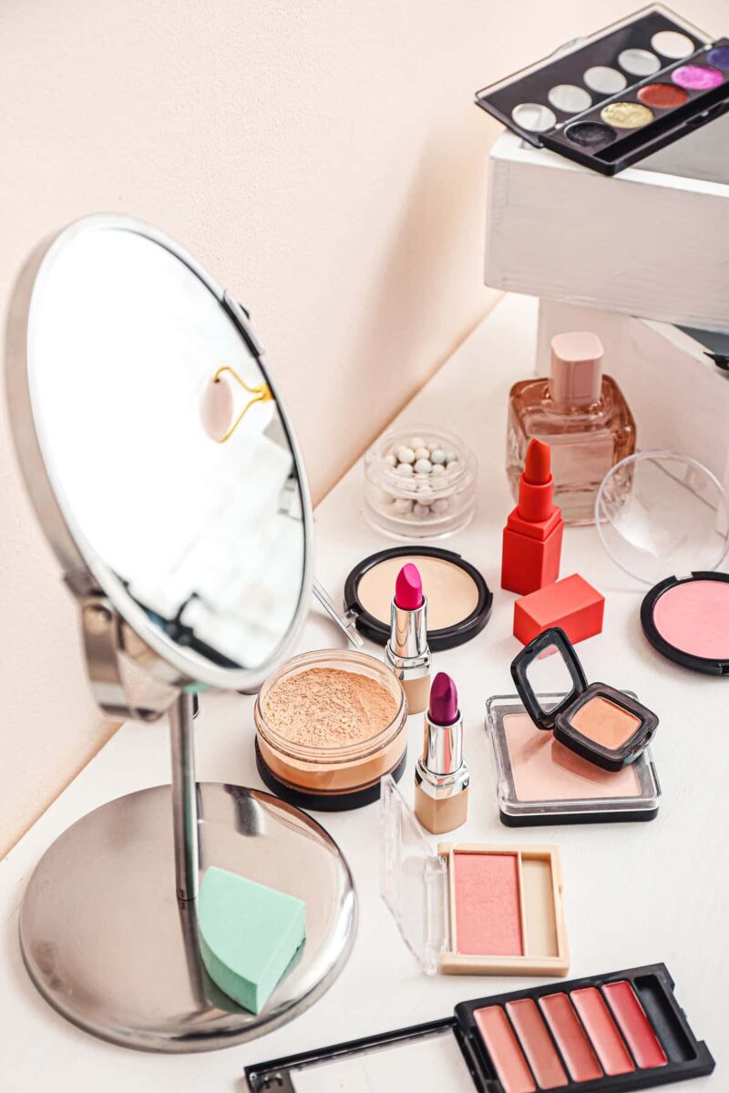 DIY Makeup Remover (10 Natural Homemade Makeup Remover Recipes for ...